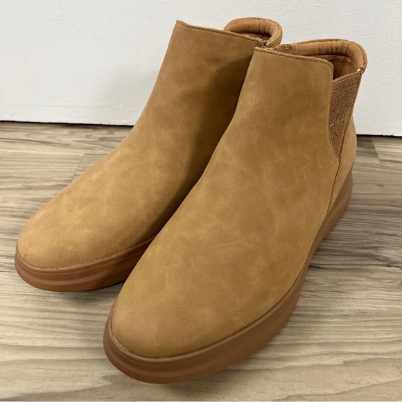 Naturalizer | Shoes | Naturalizer Brown Lightweight Genn Swerve Round ...